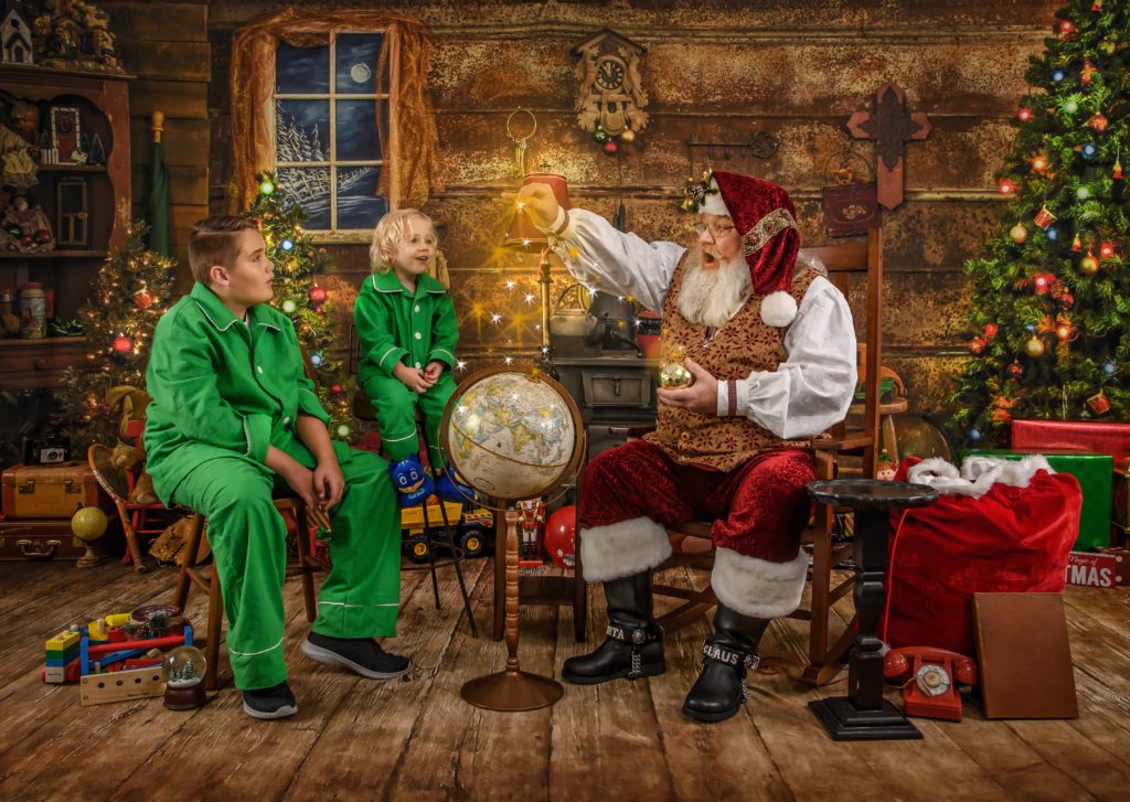 What is the Magical Santa Experience at Natalie Roberson Photography?